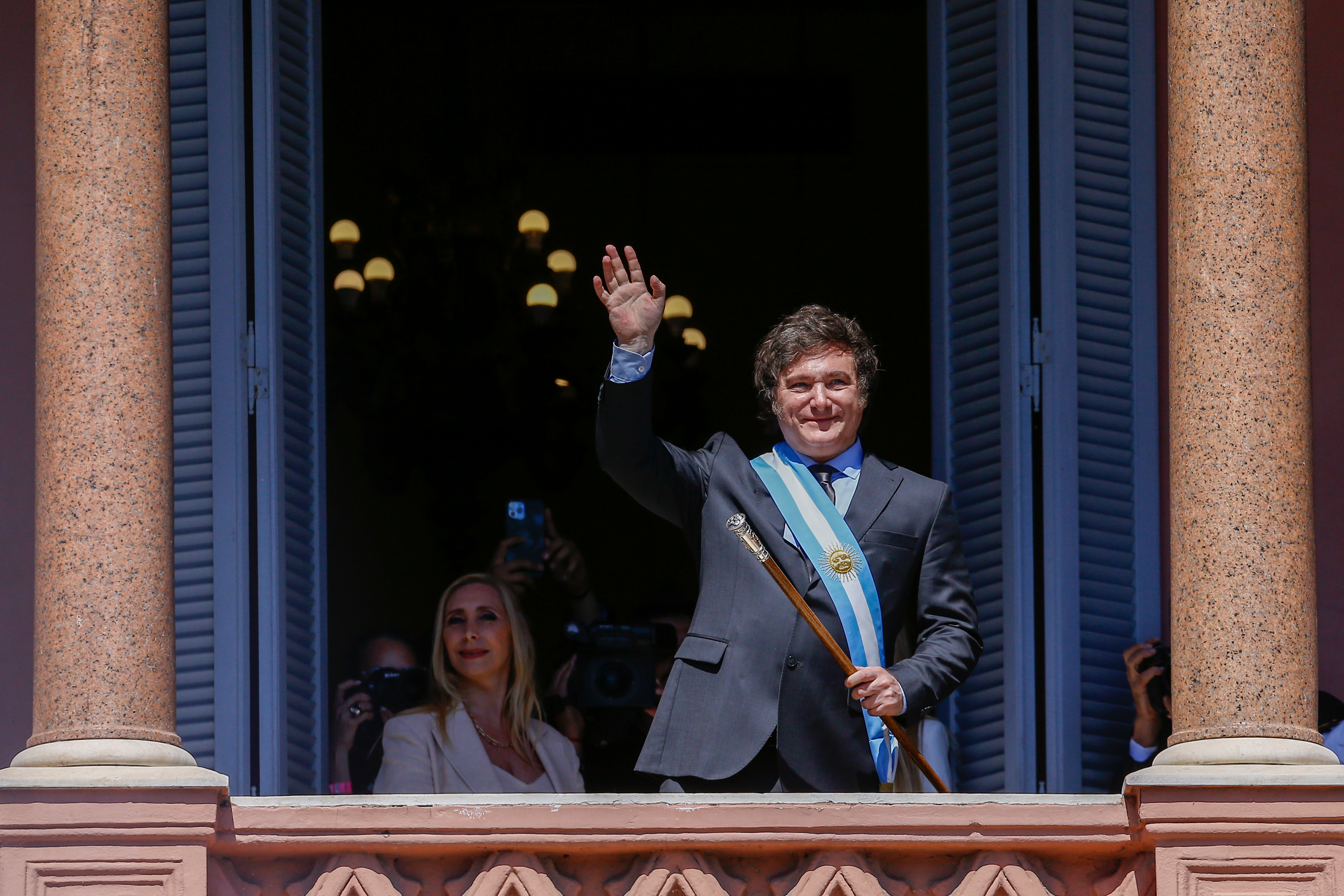 Javier Milei, El "león" Ultraliberal Que Promete Cambiar Argentina ...